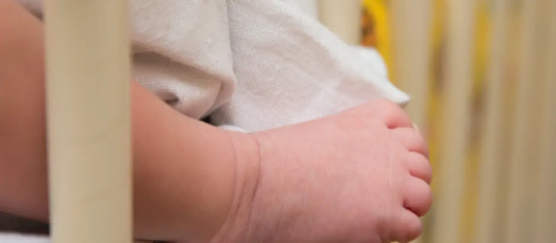 How To Keep Baby s Legs From Getting Stuck In Crib Babycious how-to-keep-baby-s-legs-from-getting-stuck-in-crib-babycious